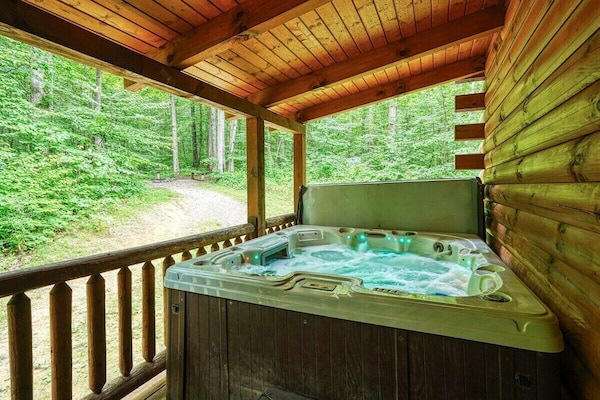 Twin Creeks | Hocking Hills - Logan, OH