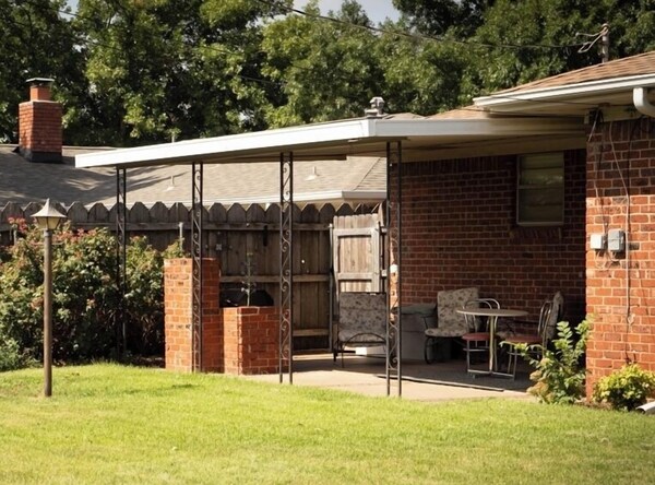 Safb, Msu, Medical District, Golfing Mid Century House W Modern Conveniences - Wichita Falls, TX