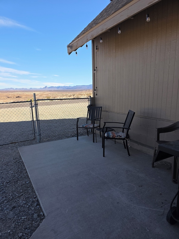 Welcome To Our Desert Escape In Topock Arizona/golden Shores Arizona. - Topock, AZ