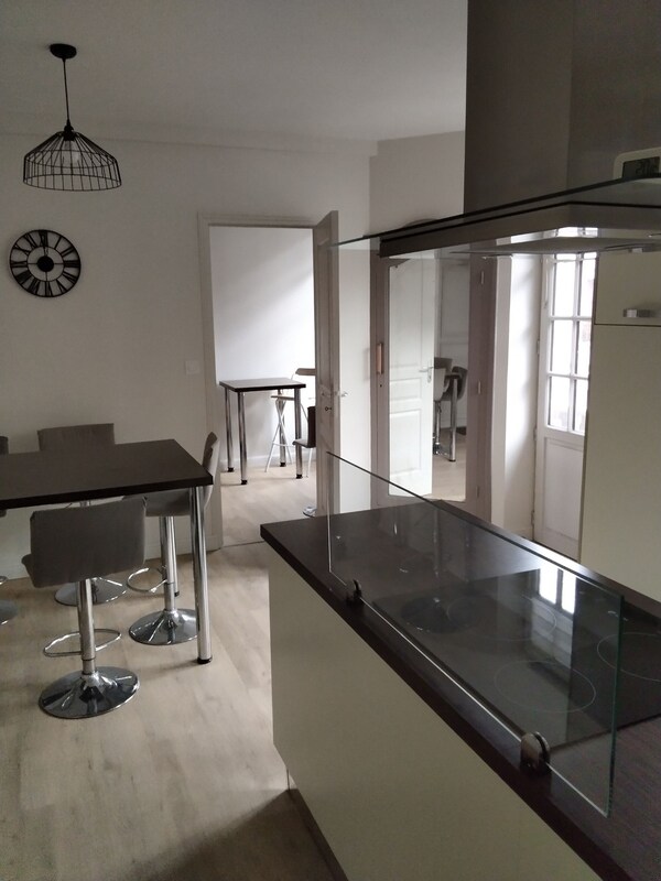 Bright Apartment Close To Shops. 150 M From The Spa. - La Bourboule