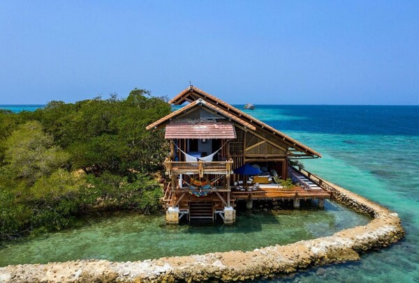 Private Island Retreat With Natural Pool & 360° Ocean Views - Near Cartagena - Rosario Islands