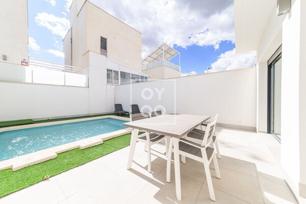 Villa Perla De Pilar, With Private Pool - By Oyoostays - Pilar de la Horadada
