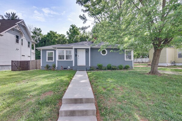 < 2 Mi To Uptown Charlotte: Home W/ Large Yard! - Charlotte Douglas Airport (CLT)