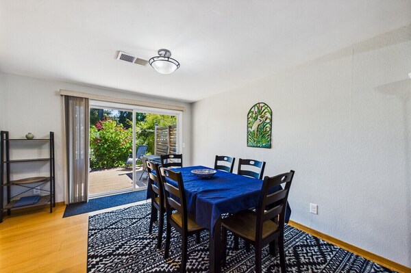 Hill Street Retreat - Near Cal Poly, Redwoods, & Arcata Plaza - Arcata, CA