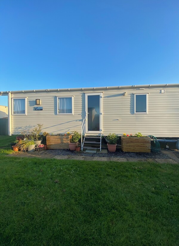 Skye Breaks Boutique Holiday Home Stay By The Coast - Isle of Sheppey