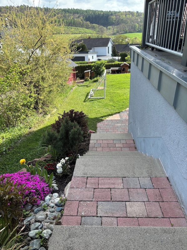 Gemütliche Ferienwohnung Mit Sonnenterrasse - Bad Salzschlirf