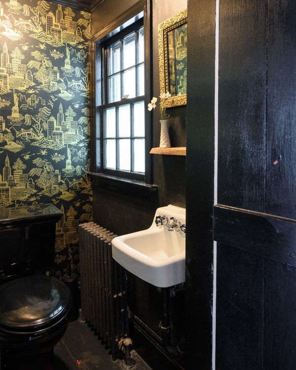 Designer 5-bedroom Farmhouse In Charming Brookhaven Hamlet W/ Pool & Hot Tub - Fire Island, NY
