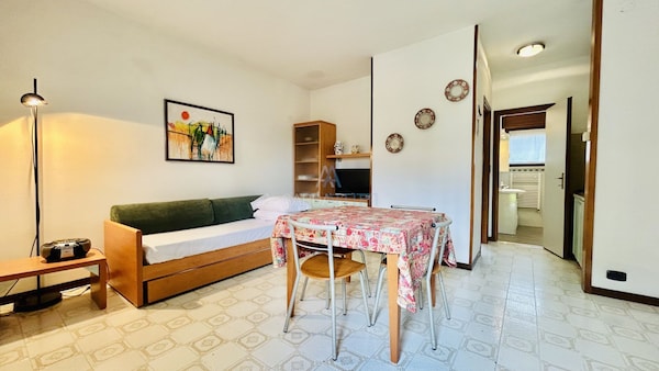 Crono Apartment - 200 Meters From Lake Garda In Exclusive Residence With Swimming Pool - Lazise