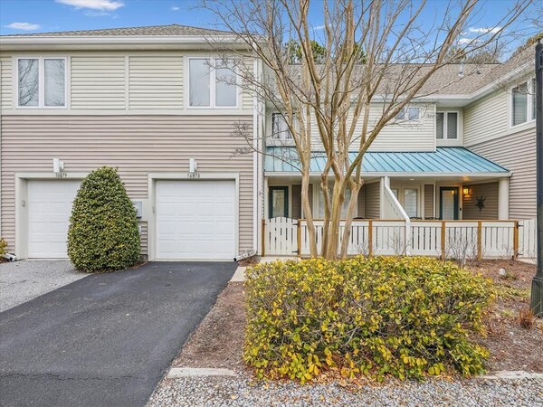 Spacious Townhome In Sea Colony West - Bethany Beach, DE