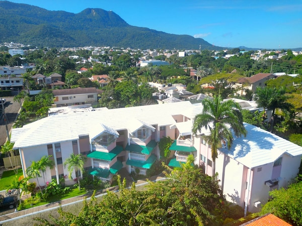 Spacious 2br, Fast Wifi/ocean & Mountain Views, Security & Convenience - Puerto Plata