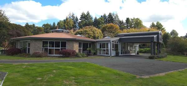 Uniquely Spacious And Comfy Country Home. Perfect For Mountain Bikers! - Rotorua
