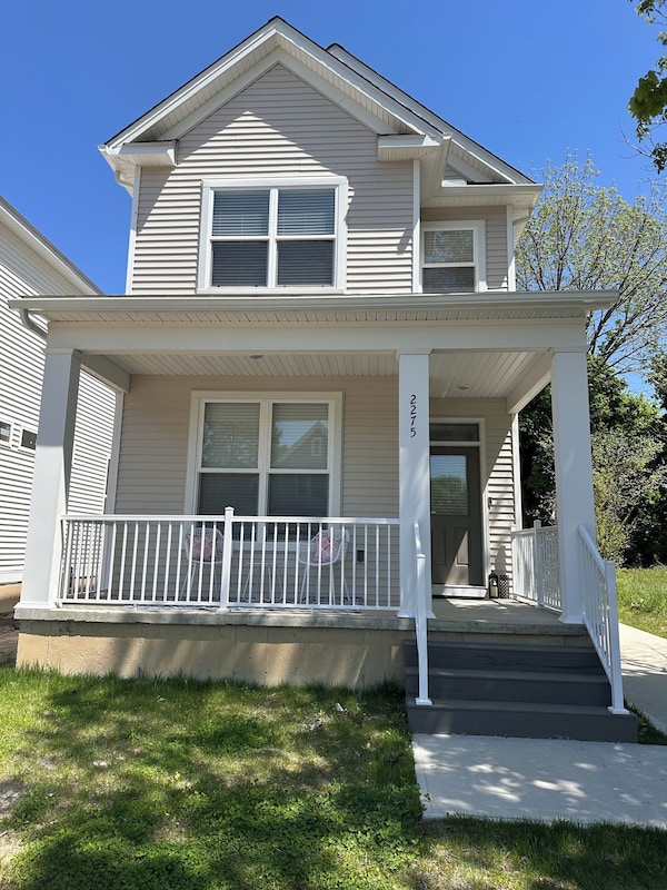 Modern 3br 2.5ba New Build Luxurynear Downtown Cleveland! - Cleveland, OH
