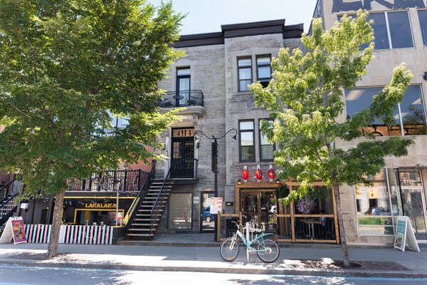 2bds/plateau/st-denis/ac/tv - Montreal
