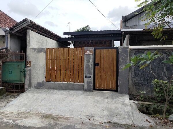 Tiny House At Lombok Mataram\ncomfort, Clean, Full Facilities - Mataram