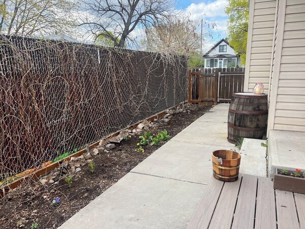 Cutest Coop On Cooper Street For You And Your Furry Friends! - Missoula, MT