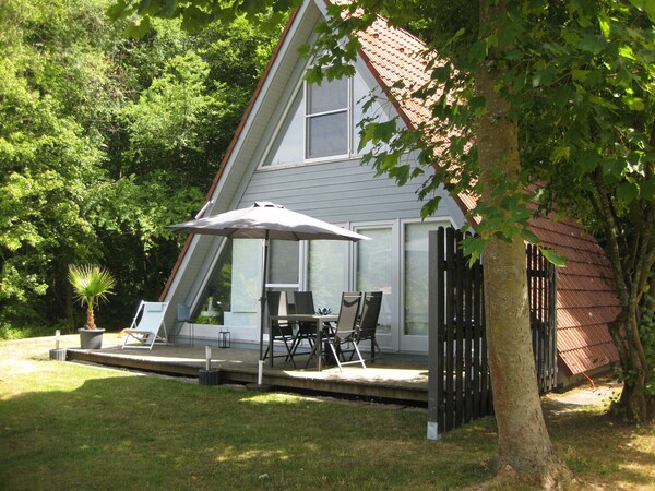 Ferienhaus 'Waldperle' Mit Bergblick, Privater Terrasse Und Wi-fi - Bebra