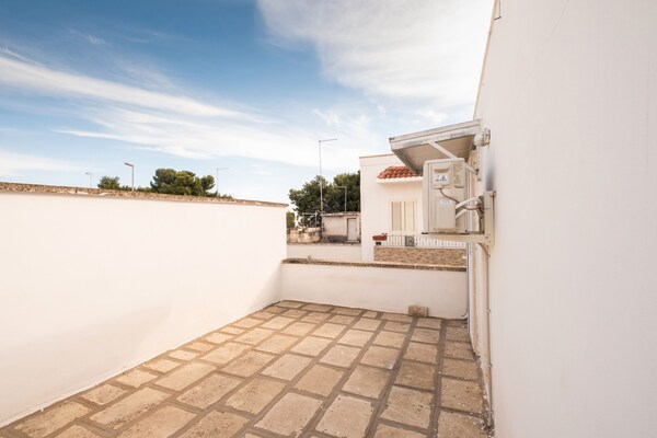Vakantiehuis 'The Gold Escape' Met Privé Terras, Privé Tuin En Airconditioning - Punta Prosciutto