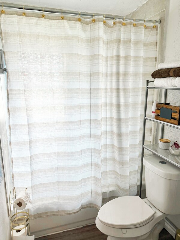 Highlands Haven - 3-bedroom House In Highlands - Crosby, TX