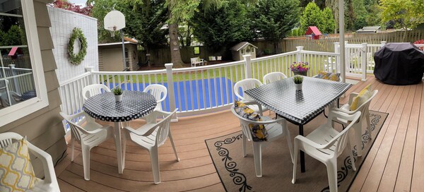 Our Nest Edmonds: Sleeps 10/gourmet Kitchen/sport Court/amenities Galore/5hosts - Lynnwood, WA