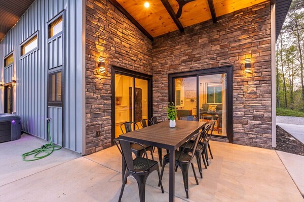 Eagle Retreat Mountain Getaway - Cherokee, NC