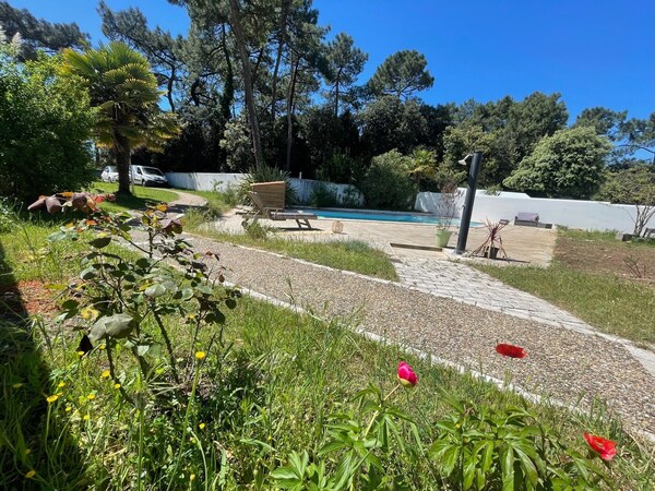 Maison Au Calme Avec Piscine Privée, Sous Les Pins - Ile De Ré - Île de Ré