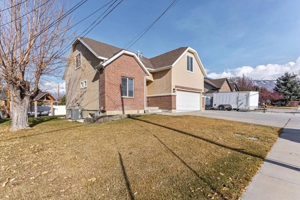 Spacious Oasis | Massage | Bbq | Fire Pit - Lehi, UT