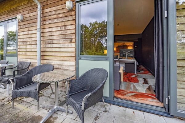 Luxury Room With Patio Free Parking Close To Nijmegen And Eindhoven - Uden