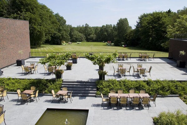 Tranquil Getaway With Free Parking, Onsite Dining! Near Valkhof Museum! - Groesbeek