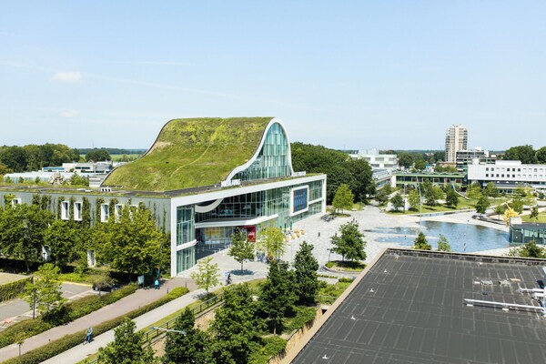 Urban Haven Close To Emmen's Wildlands Zoo,  Rensenpark Gardens & City Sights - Emmen, Niederlande