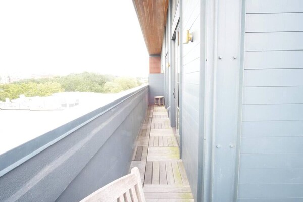 Annabelle 4d - Top-floor 2 Br In Historic Downtown Savannah - Savannah, GA