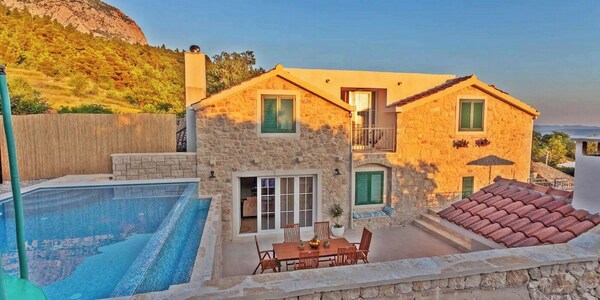 Villa Anne -Charming 2-bedroom Stonehouse With Wifi, Ac In Delightful Tučepi - Tučepi