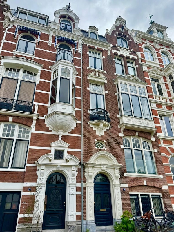 Grand Amstel Residence | Expansive Two-story Riverfront Apartment In Central Amsterdam - 