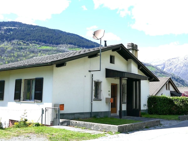 Angenehme Wohnung Für 4 Personen Mit  W-lan, Tv, Balkon, Haustiere Erlaubt Und Parkplatz - Olivone