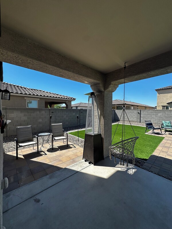 Charming 3-bedroom House In Peaceful Goodyear - Litchfield Park, AZ
