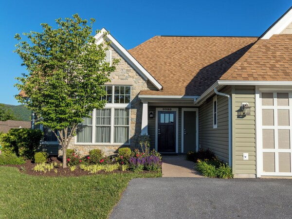 Come Stay At Massanutten Resort's Regal Vista For A Relaxing Vacay! - Shenandoah, VA