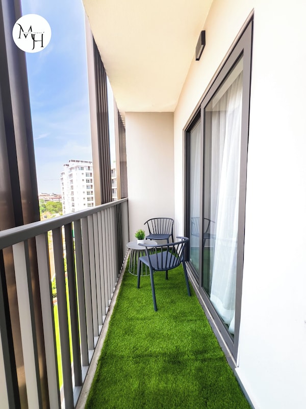 Executive Studio At Loxwood House By Meraki Homes - Accra