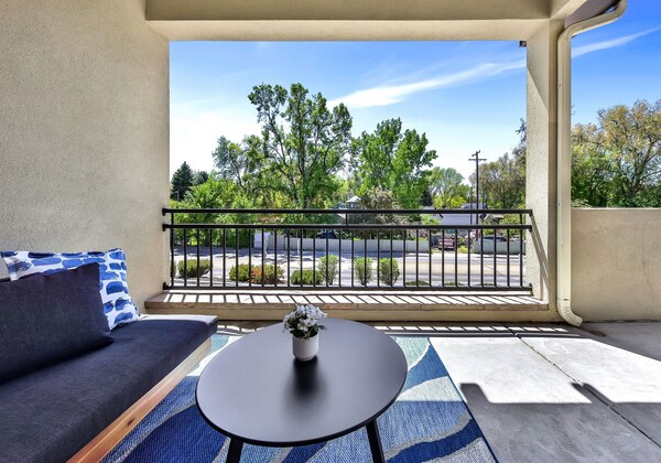 Hillside Harmony - Luxury Comfort Near Foothills - 博伊西