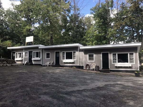 Charming 1-bedroom Cottage With Water Access Boat Dock In Meredith With Wifi, Ac - Laconia, NH