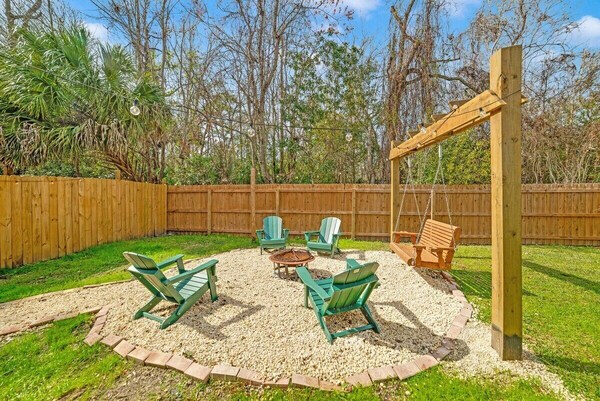 Entire Home - Either Oar - Mins To Dt - Ac - King Bed - Scalloping & More - Crystal River, FL
