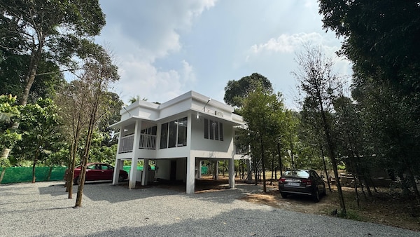 Charming 2-bedroom Riverfront Cottage In Pleasant Pala With Wifi, Ac - Pala