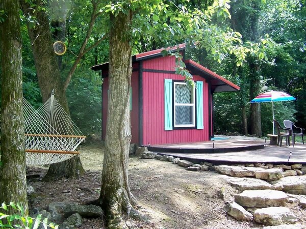 The Backstage Tiny House - Old Hickory Lake, TN