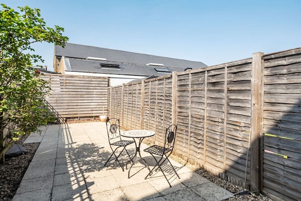 Amazing One Bed Flat Wimbledon - Epsom