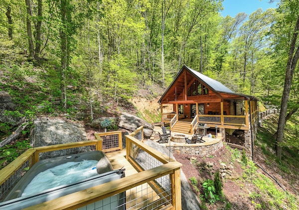 Brand New! Hickory Wind: Charming 2 Bedroom Cabin In Whittier - Cherokee, NC