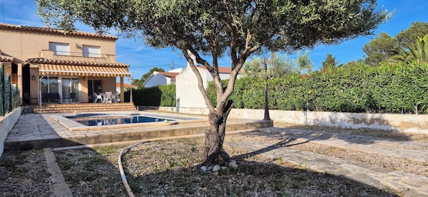 Villa Monredó. Espaciosa Casa Con Piscina Privada Y Amplio Jardín. - L'Ametlla de Mar