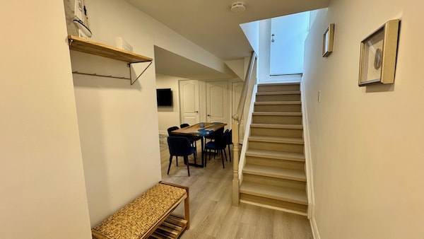 Cozy Hidden Gem | Stylish 2br + Sofa Bed | Comfort - Oakville