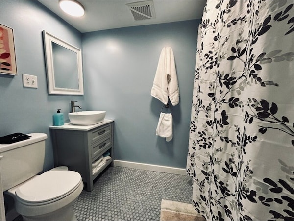 Charming 2-bedroom Condo With Wifi, Ac In Enchanting Laconia. Weirs Beach. - Laconia, NH