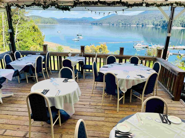 Ocean View Oystersuite At Oysterbeds.ca And The Laughing Oyster Restaurant - Vancouver Island