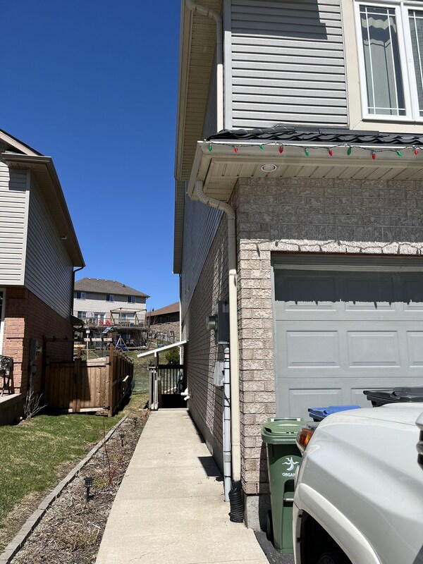 Just Like Home, 1 Bedroom Basement Appt - Ontario