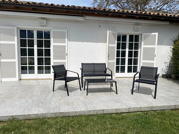 Casa In Campagna A 5 Minuti Dal Centro Con Giardino E Parcheggio Privato - Sulmona