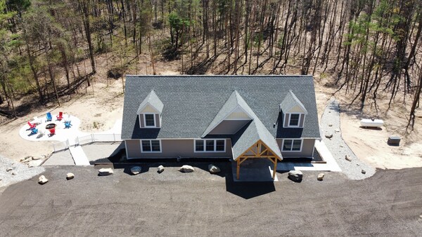 Newly Built Secluded 5-bedroom Home - Pentwater, MI